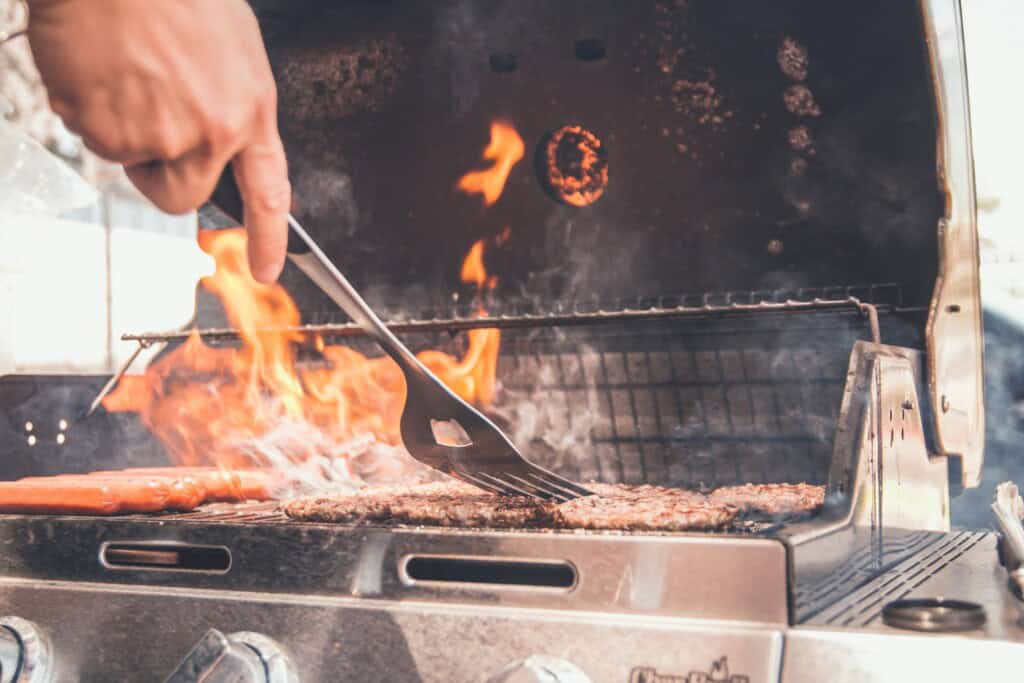 Grilling Chaos: Slicing, Grease Fires, and Perfect Cooks - Smart ...